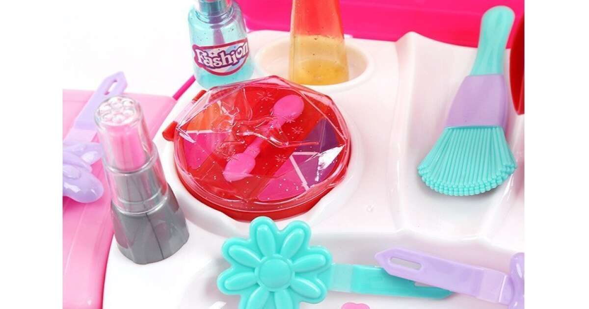 Bőrönd Kozmetikai fésülködőasztal Szárító Dream 1782 | Pepita.hu