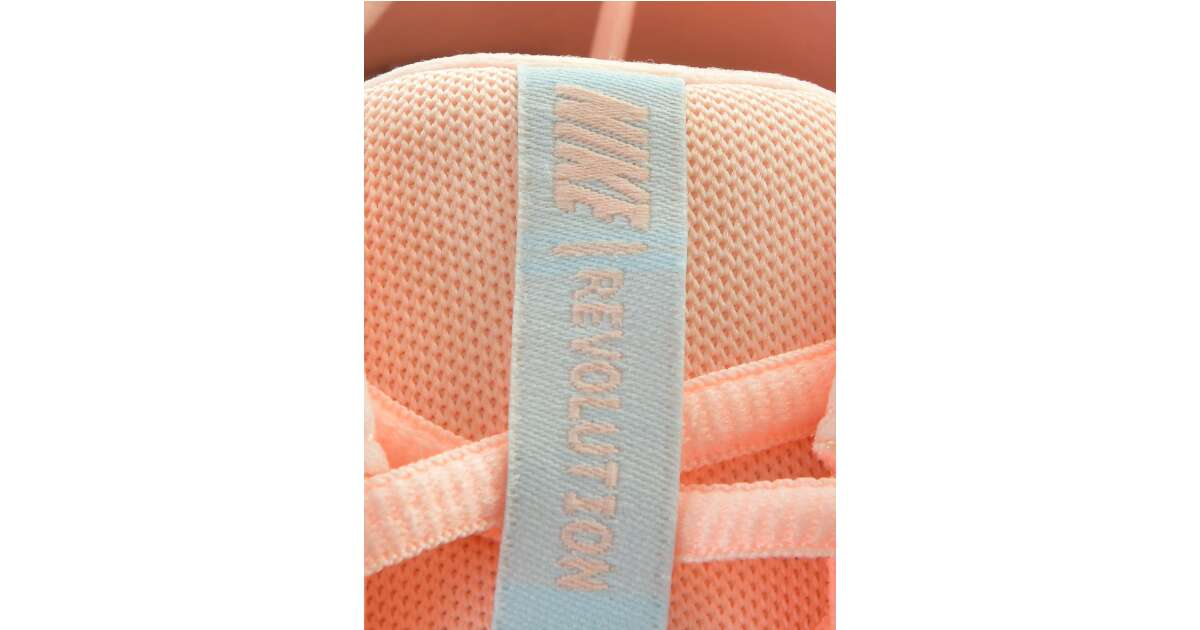 Nike női sportcipő REVOLUTION 5 SE | Pepita.hu
