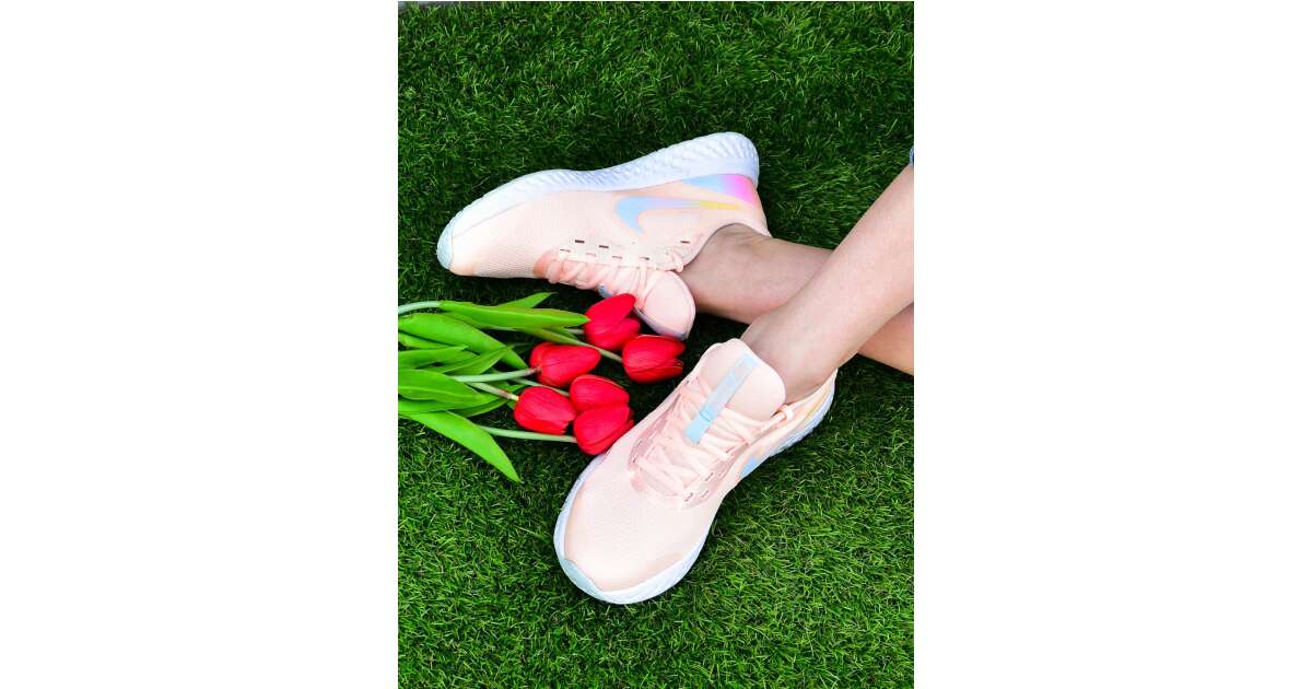 Nike női sportcipő REVOLUTION 5 SE | Pepita.hu