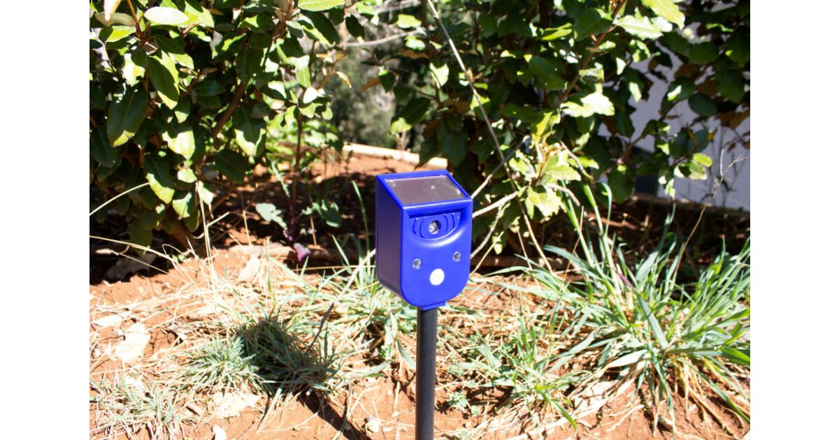 Genius Ideas Sonic Fence – Univerzális napelemes kártevőriasztó (GI ...