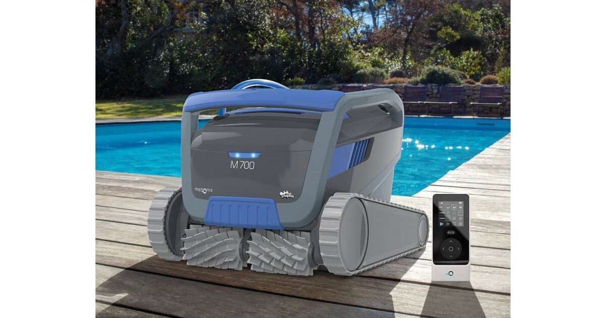 Maytronics Dolphin M700 automata vízalatti medence porszívó robot ...