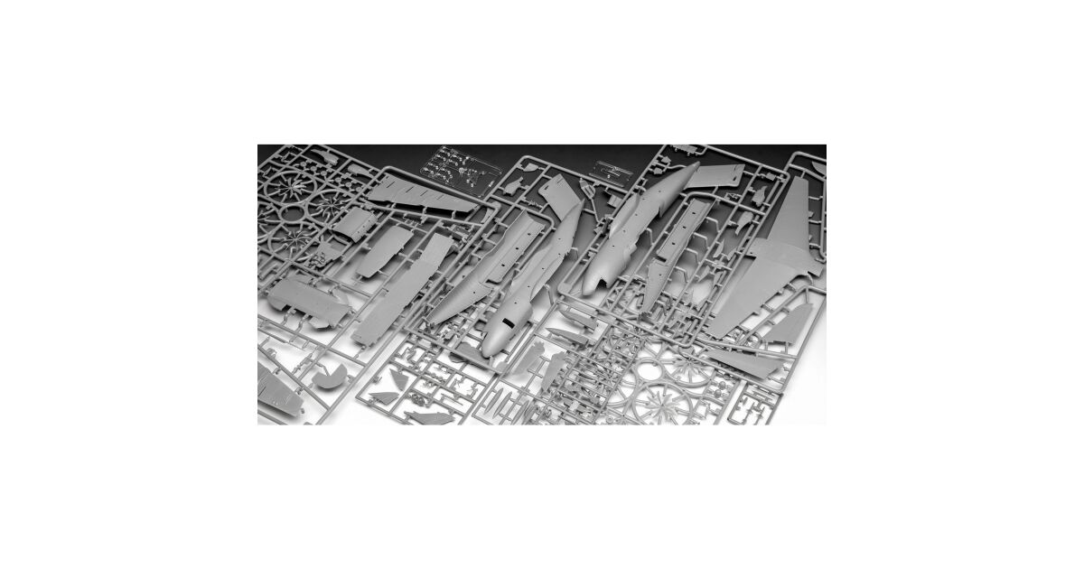 Revell 03789 Air Defender Műanyag makett 1:144 (03789) | Pepita.hu