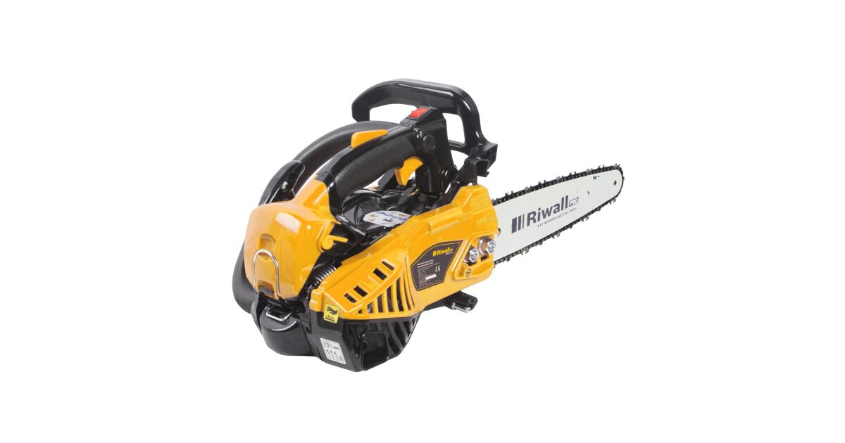 Riwall PRO RPCS 2526 lightweight petrol chainsaw with 25 cm3 engine ...