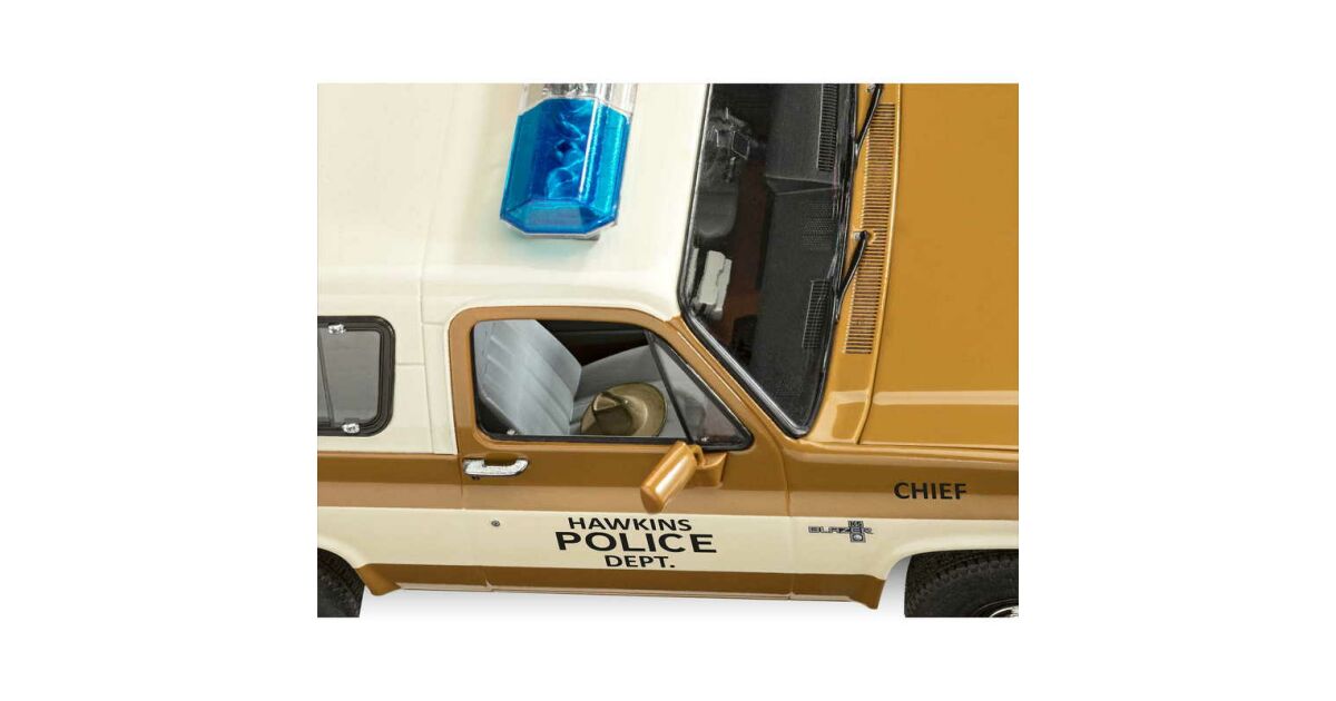 Revell Stranger Things 1985 Chevrolet K5 Blazer 1:25 (07724) | Pepita.com