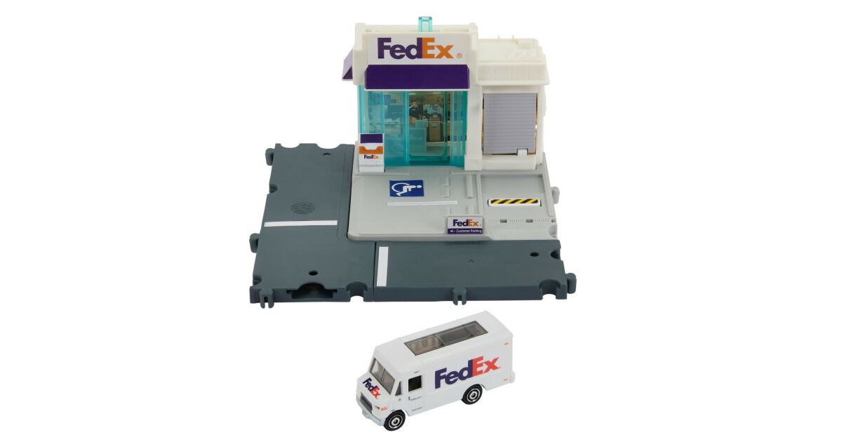 MATCHBOX SET ACTION DRIVERS FEDEX Paketzentrum | Pepita.com