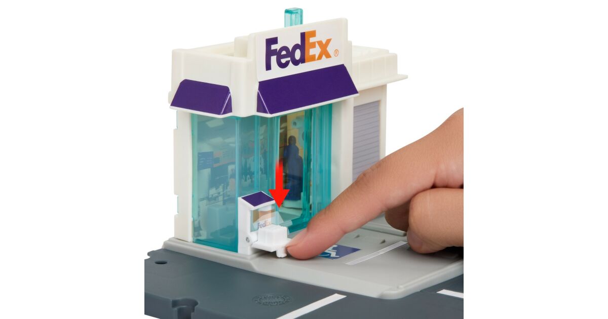 MATCHBOX SET ACTION DRIVERS FEDEX Paketzentrum | Pepita.com