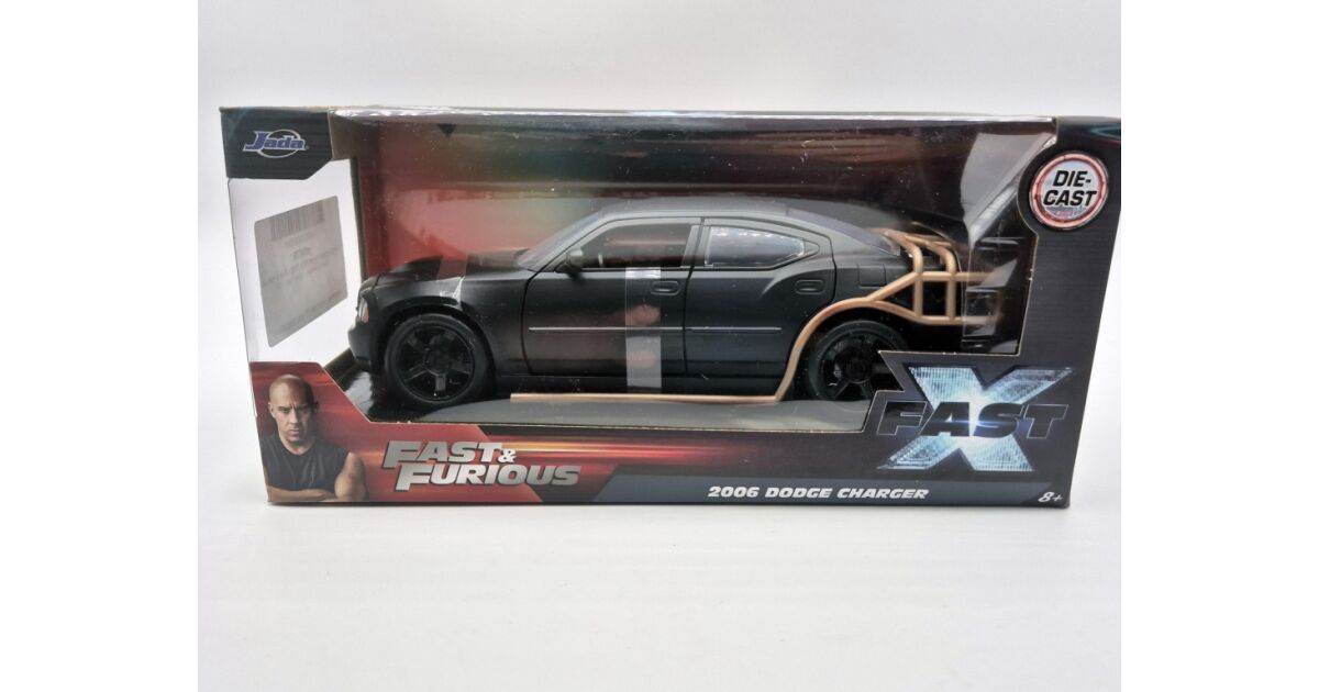 Dom's Dodge Charger SRT8 (2006) - Fast & Furious - Halálos Iramban ...