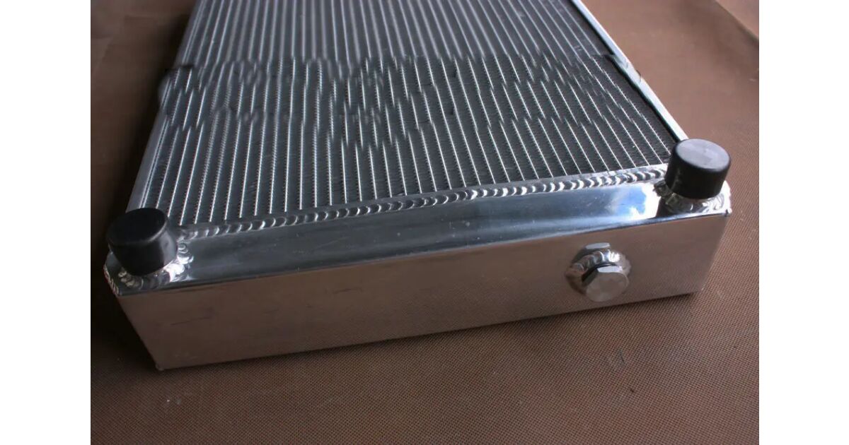 Triumph TR7 Aluminum Radiator, Optimized Cooling Efficiency ...
