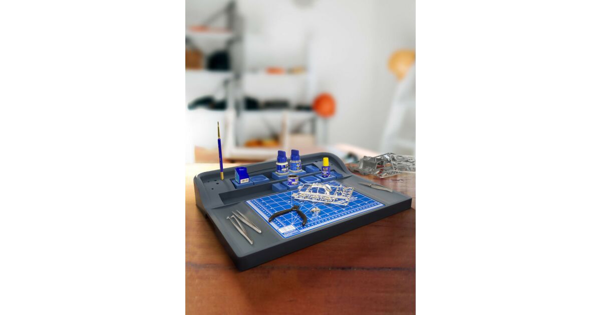 Revell Workstation — Arbeitsstation | Pepita.com