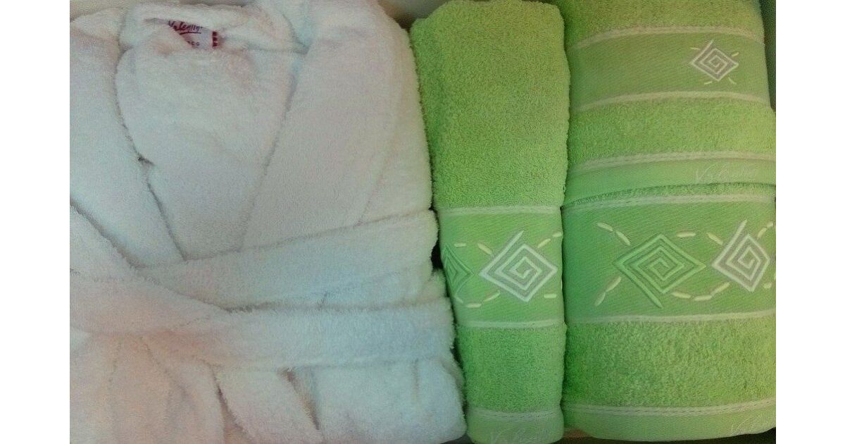 Rochie Valentini Albă, mărimea XL, plus set de prosoape 3 bucăți. Verde ...