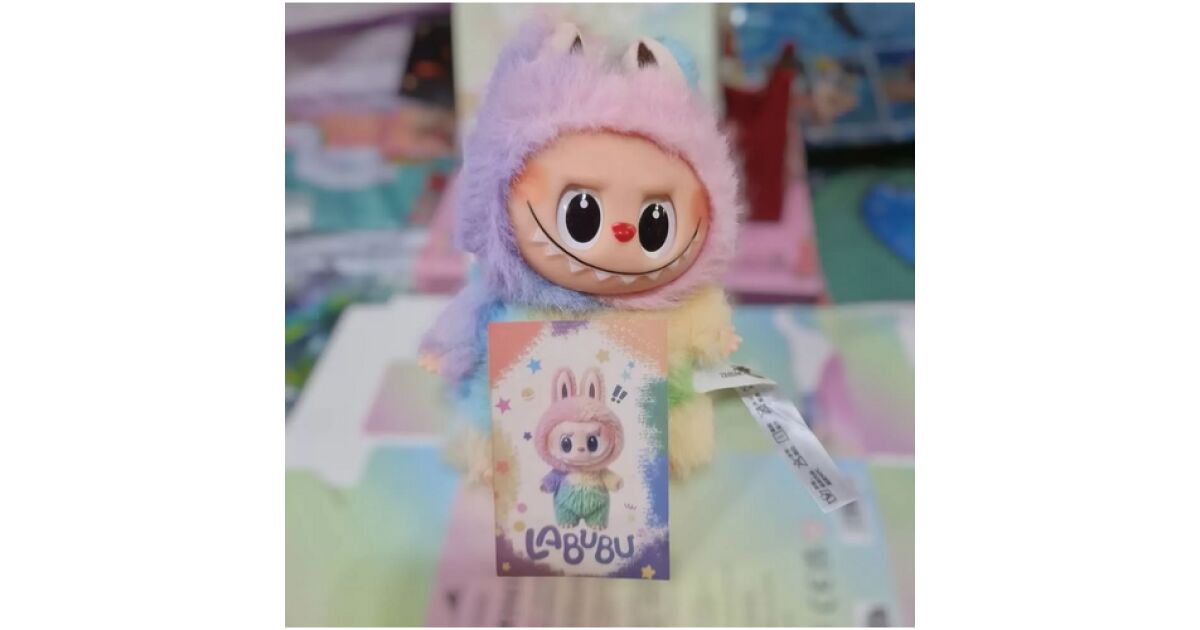 Labubu Rainbow Plüssfigura - 14cm, Véletlenszerű Szín (Replika) | Pepita.hu