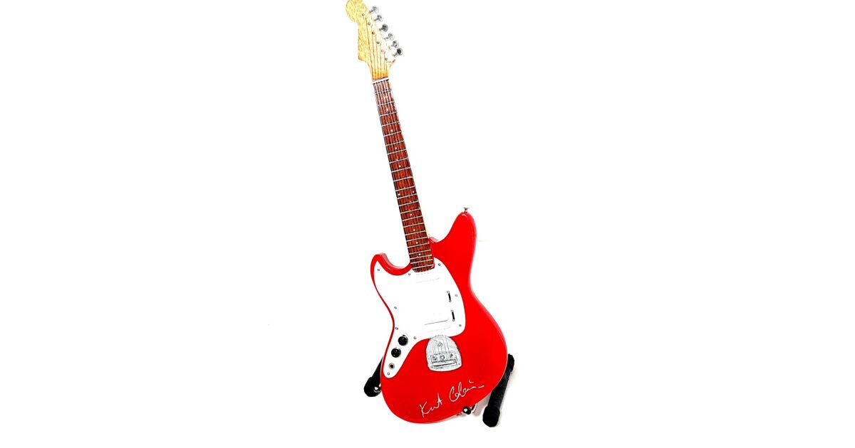 Mini gitár - Kurt Cobain, Nirvana MGT-0277, 1:4 méretarány. | Pepita.hu