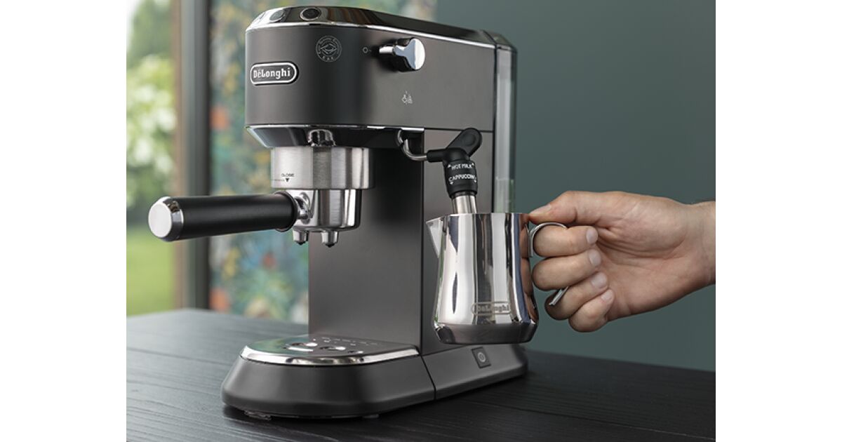 Espressor manual De’Longhi Dedica EC 685.BK, 1300 W, 1.1 L, 15 bari ...