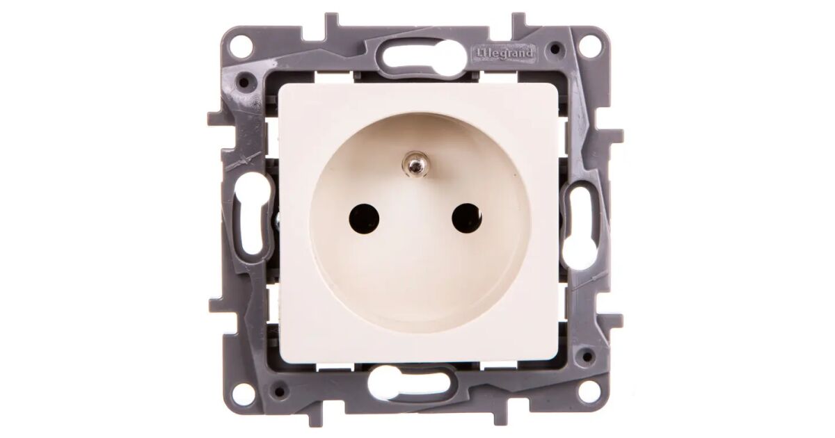 NILOE Einzelsteckdose mit 16 A 250 V cremefarben 764640 | Pepita.com