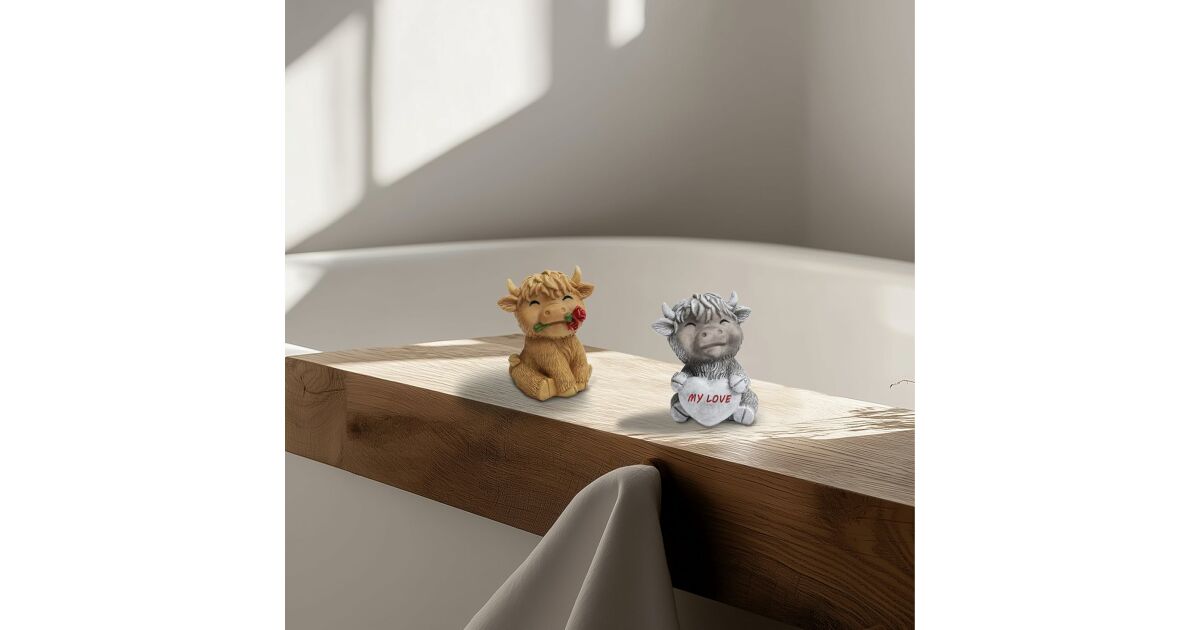 Set 2 Figurine Vacă Scoțiană de Munte din Rășină, Sculpturi Pictate ...