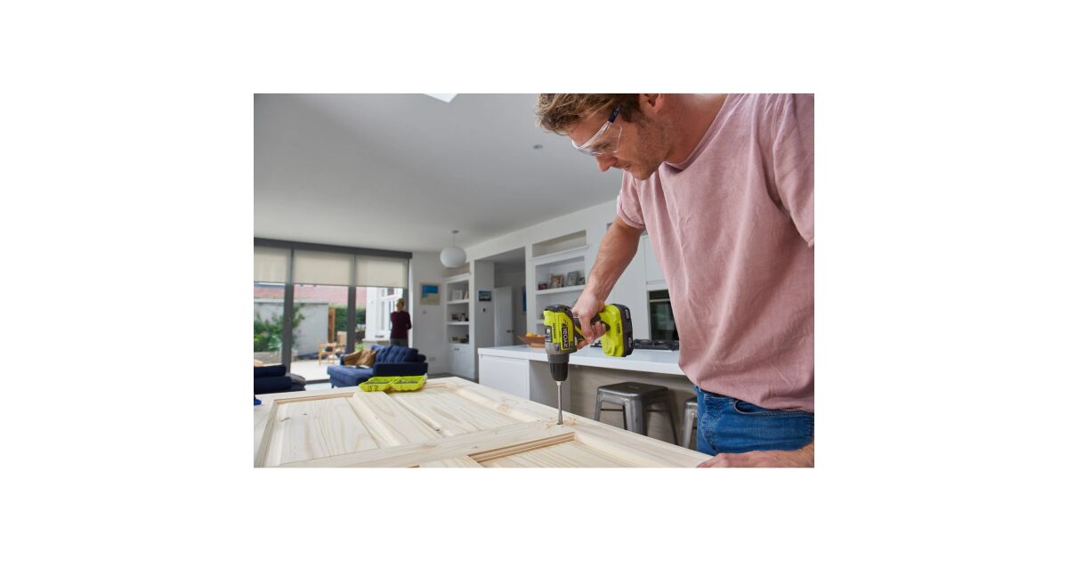 Ryobi R18DD5-220S ONE+ Akkus Fúró-Csavarozó 18V + 2x 2 Ah Akkumulátor ...