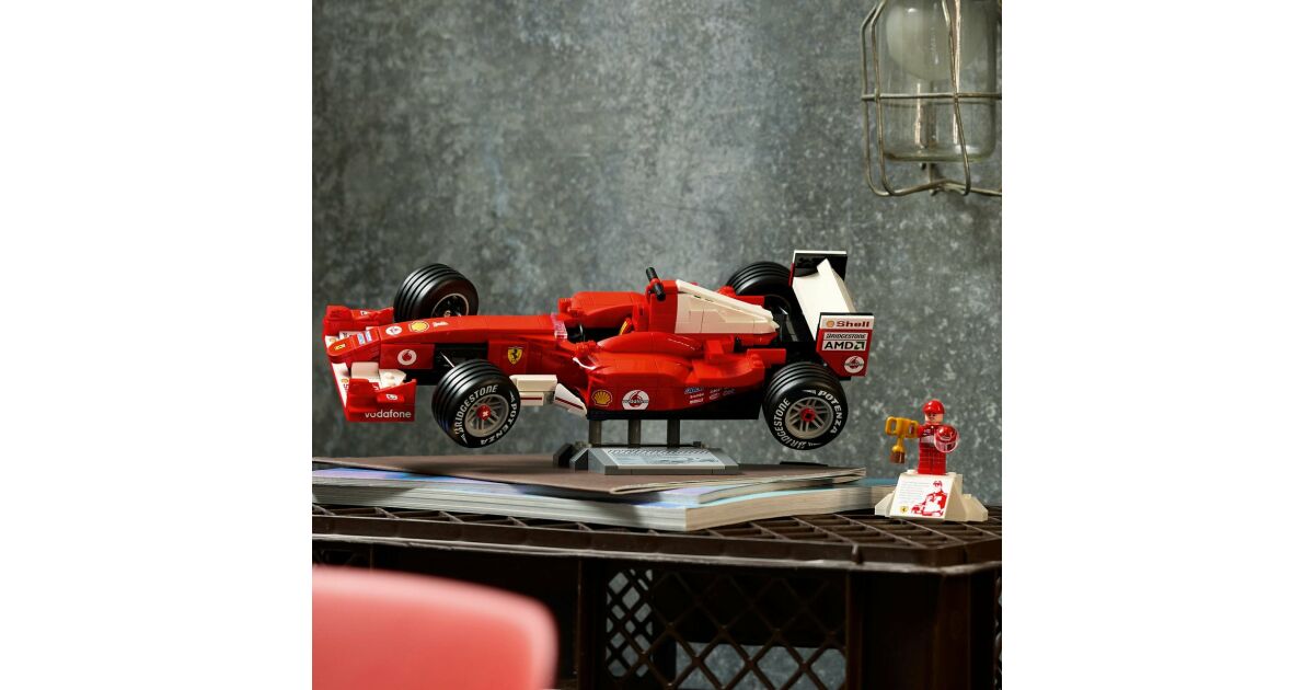 LEGO® Icons 11375 Ferrari F2004 és Michael Schumacher | Pepita.hu