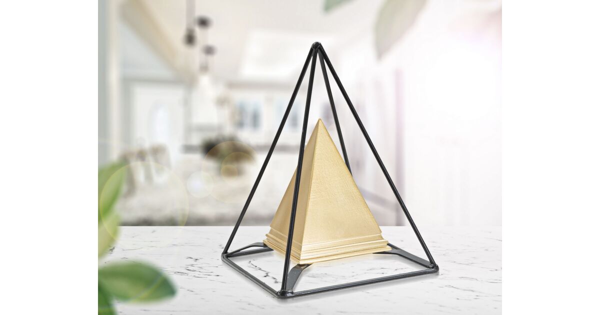 Zlatna metalna piramida s crnom strukturom 15x15x21 cm | Pepita.com