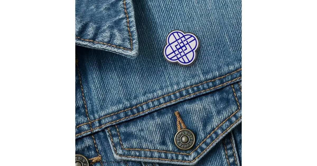 KPop Demon Hunters Huntrix Logo Pin Oficial | Pepita.com