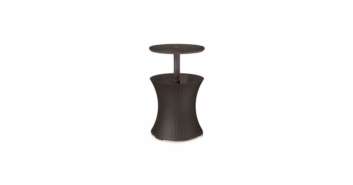 Coole Bar, Rattan-Garten, Getränketisch | Pepita.com