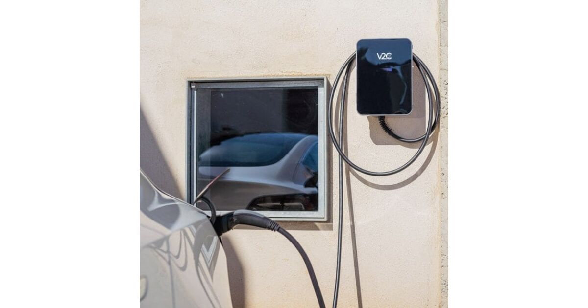 V2C Trydan Pro elektromos autó fali töltő (22 kW – 3x32A) (5m - Type 2 ...