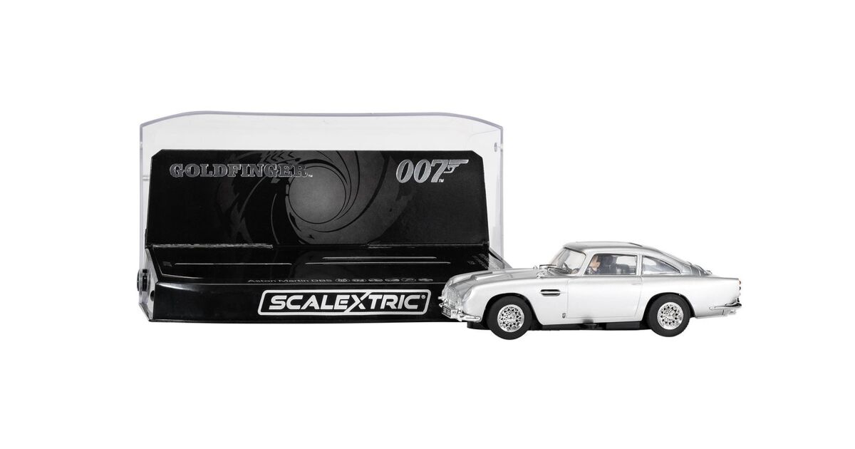 Scalextric C4436 James Bond Aston Martin DB5 Goldfinger slot car ...
