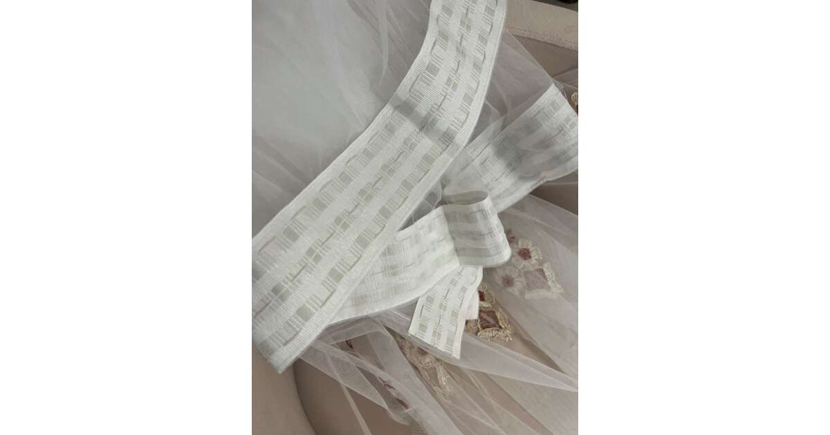 Exkluzív Barokk Kész függöny törtfehér Bolero 77 Krém-Piros bársony ...