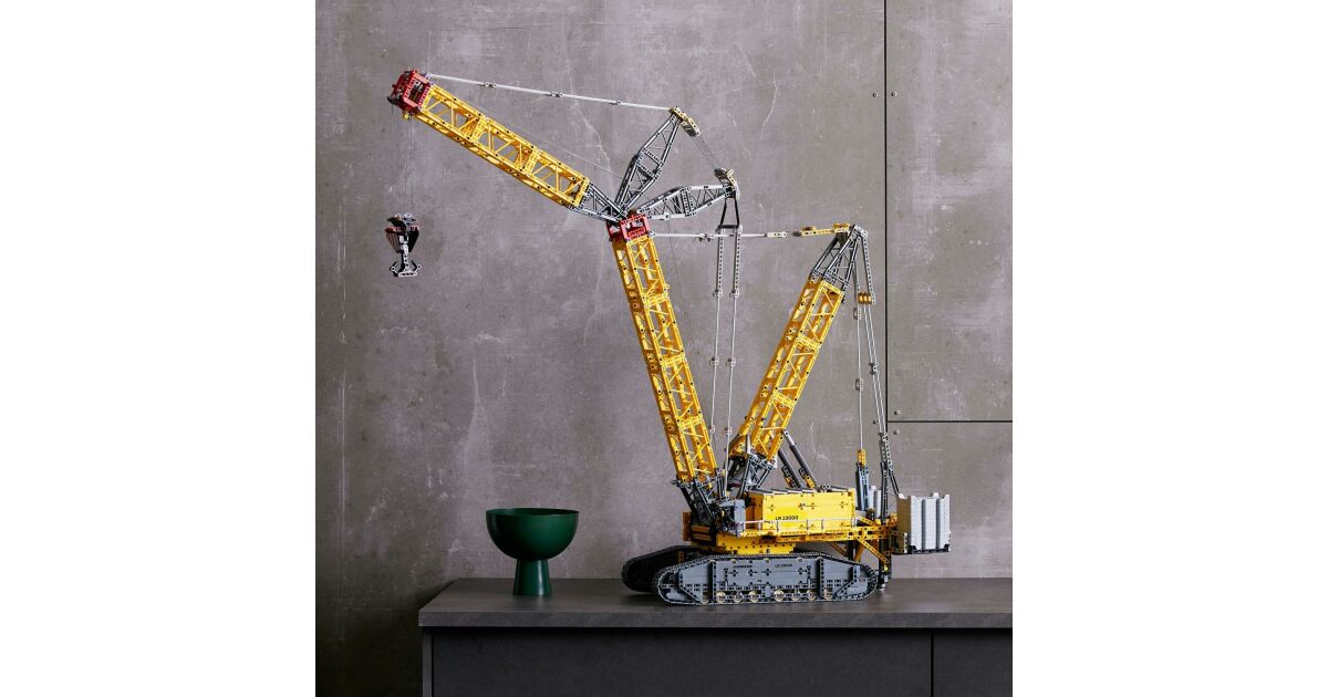 LEGO® Technic Liebherr LR 13000 lánctaplas daru 42146 | Pepita.hu