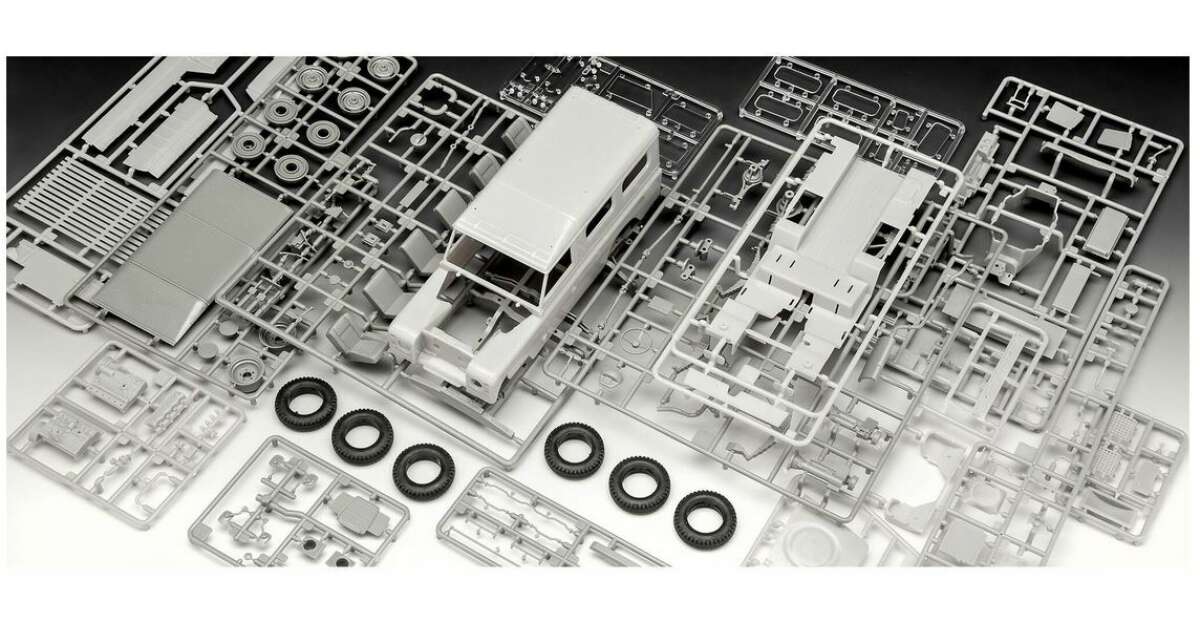 Revell Land Rover series III LWB autó műanyag makett (1:24) | Pepita.hu