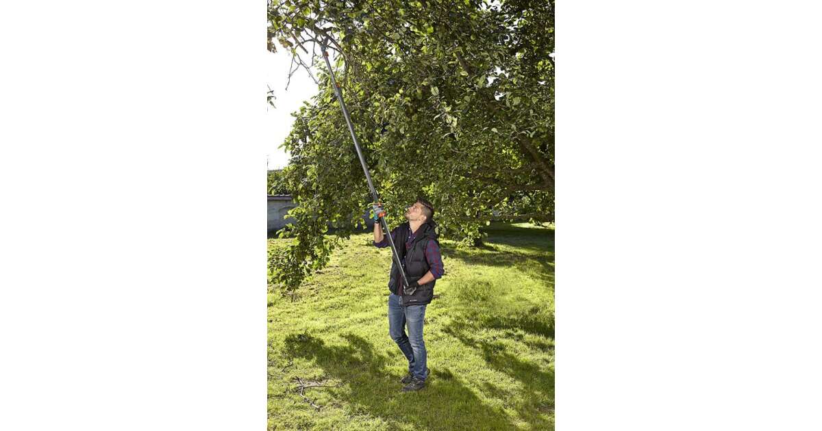 Gardena StarCut 410 Plus Telescopic Pruner Black Pepita