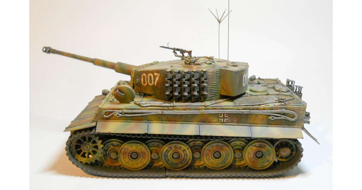 Academy Tiger I Late version 1:35 (13314) | Pepita.com