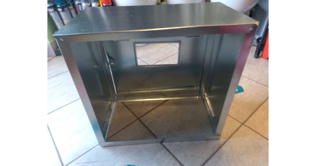 Gázóra szekrény, falra szerelhető, ablakos | Pepita.hu