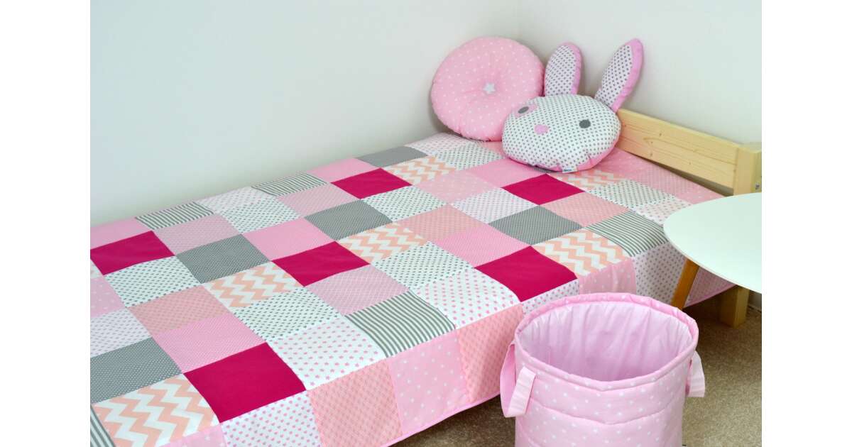 Rózsaszín patchwork ágytakaró | Pepita.hu
